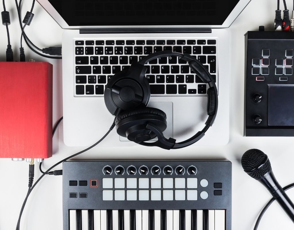 Learning Music Online: A Creative and Fascinating Journey - Musichool