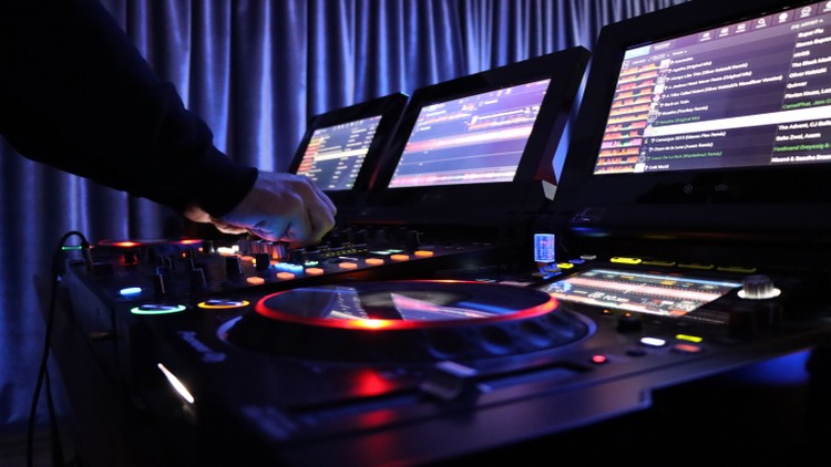 DJ and Turntablism HipHop and Rap Music Culture - Musichool